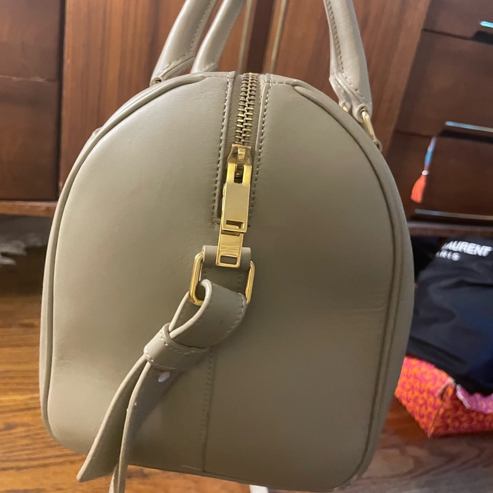 Saint Laurent Ysl Taupe Duffel Boston Bag With Strap - Gem